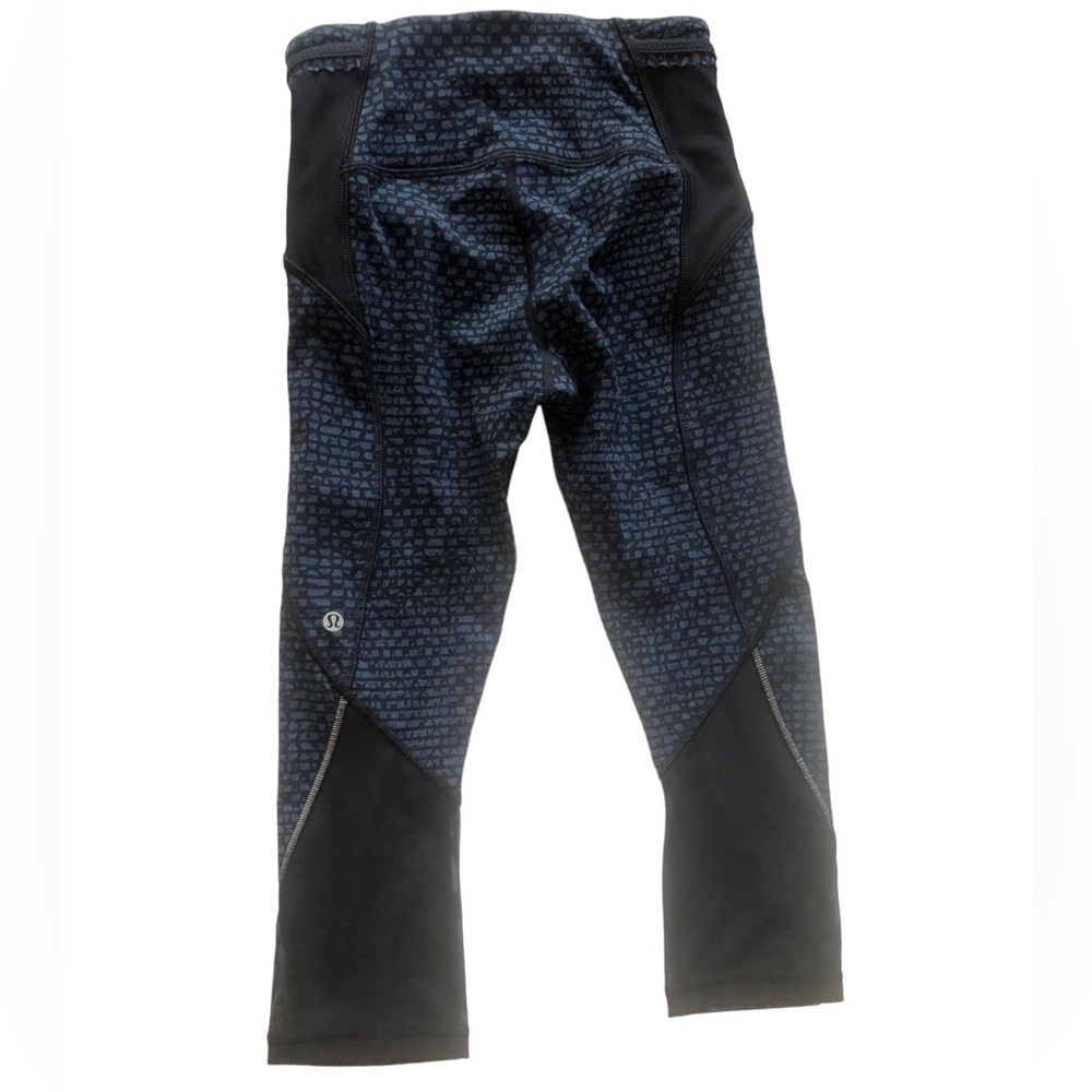 Lululemon Blue Geometric Mesh Panel Capri Leggings - Gem